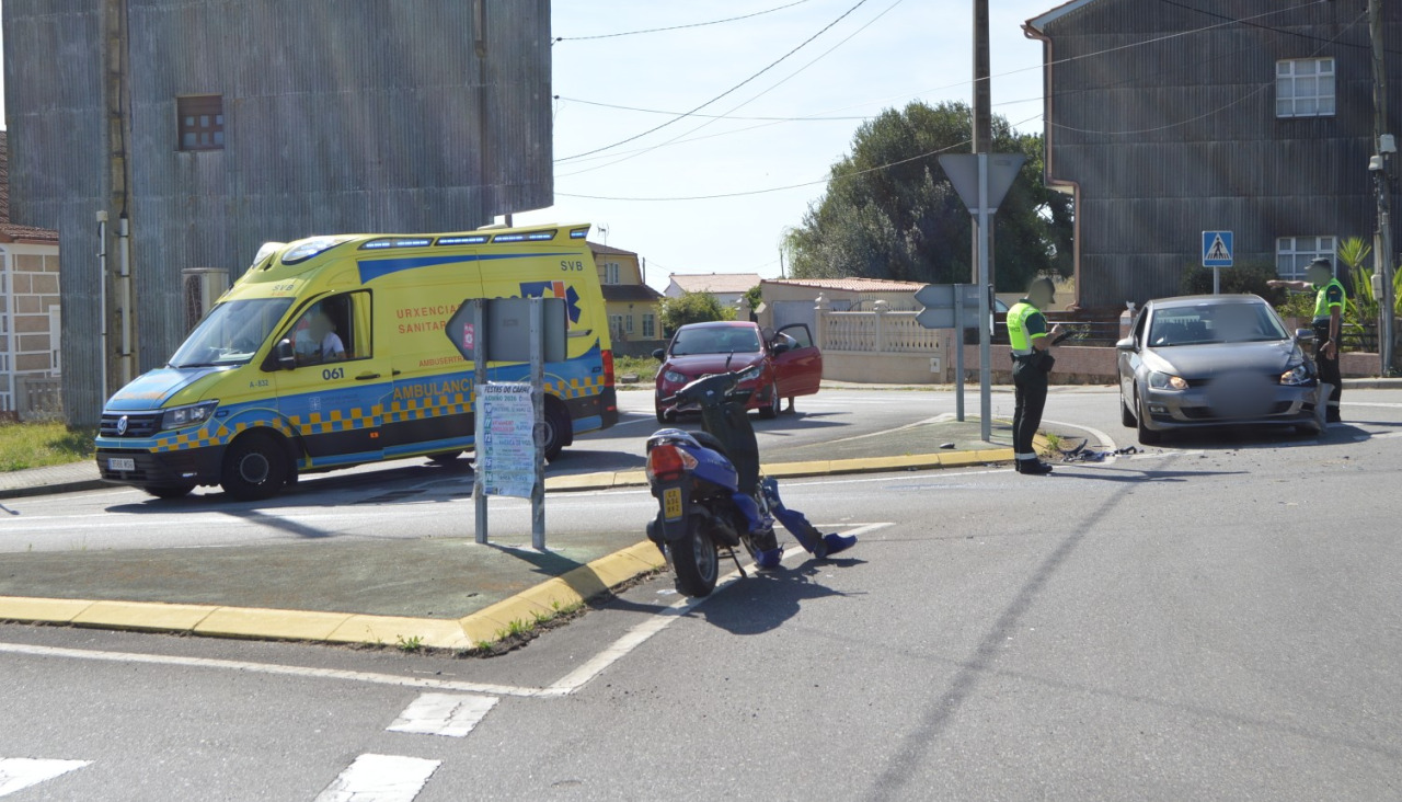 Herido el conductor de una moto en una colisión con un coche en la ...