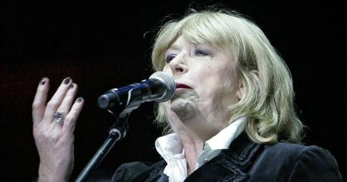 Marianne Faithfull revela que su exnovio mató a Jim Morrison por accidente