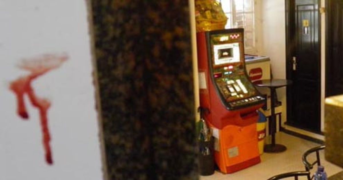 A POBRA - Roba 2.012 euros de un bar y deja un rastro de sangre al ...