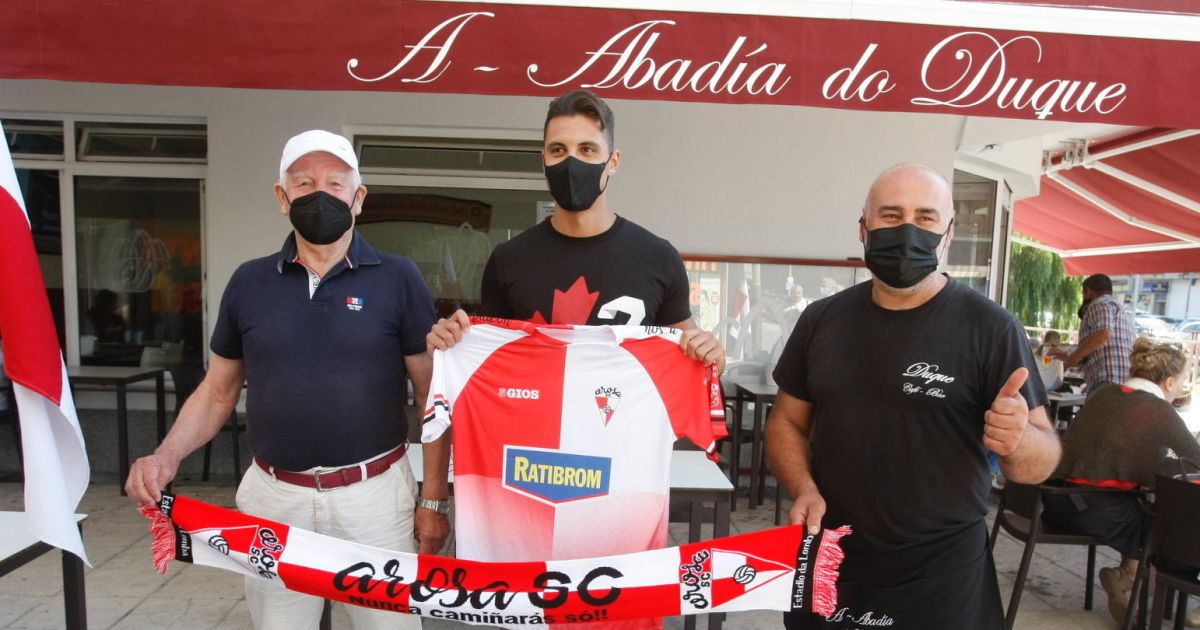 El Arosa ficha a Álvaro Denis para la zaga y busca ahora un centrocampista