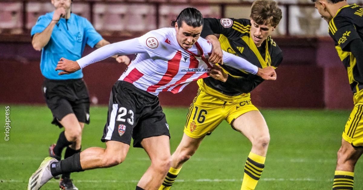 Álex "Compa" se suma al ataque del Arosa SC